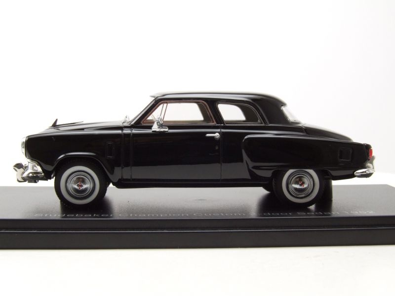 Modellauto Studebaker Champion Custom 2-door Sedan 1952 schwarz ...