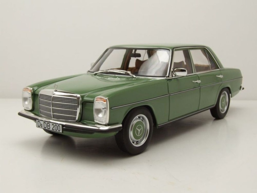 Modellauto Mercedes 300 CE-24 Coupe 1990 silber Modellauto 1:18 Norev