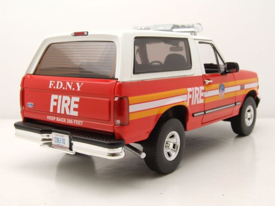 Modellauto Ford Bronco 1996 FDNY Fire Department New York City rot weiß ...