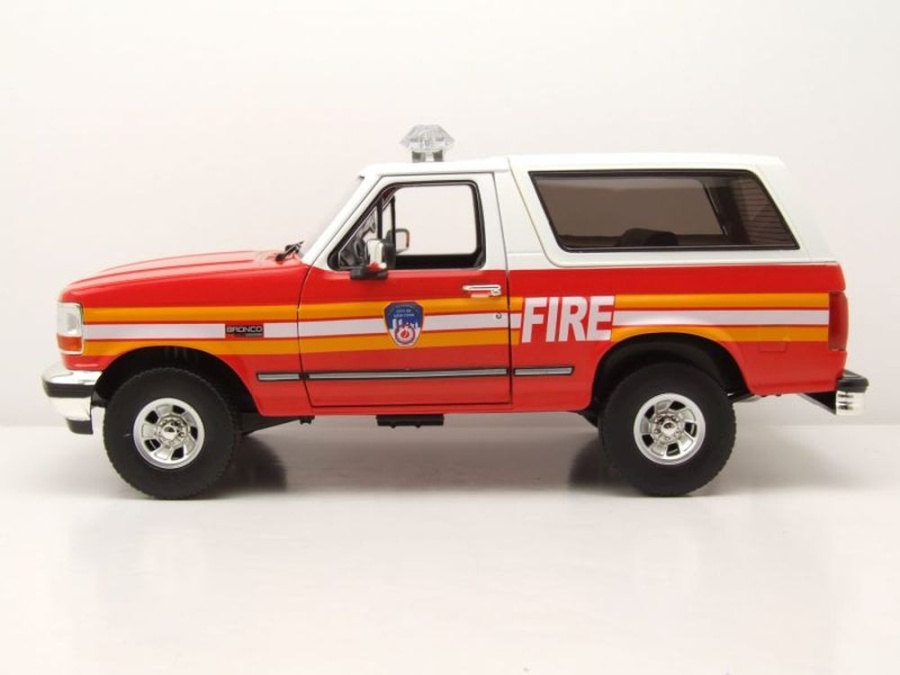 Modellauto Ford Bronco 1996 FDNY Fire Department New York City rot weiß ...