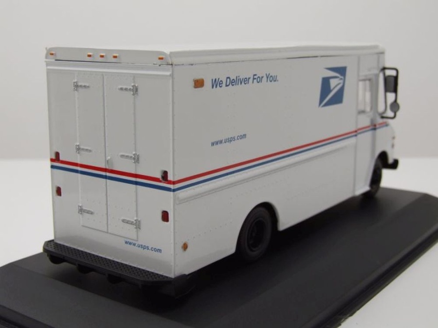 Modellauto Grumman Olson LLV USPS Postal Service Delivery weiß 1:43 ...