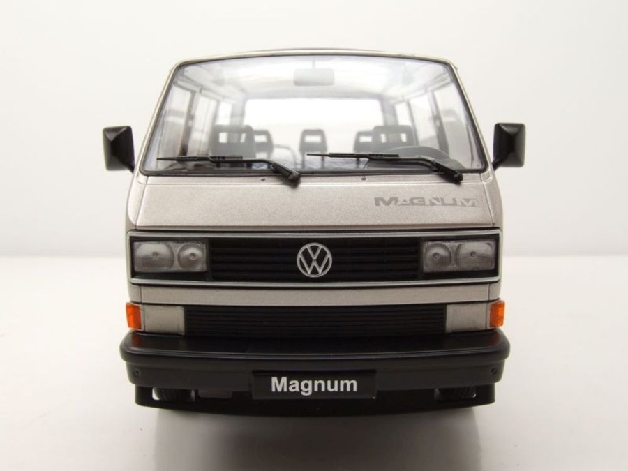 Modellauto VW T3 Bus Multivan Magnum 1987 hellgrau 1:18 KK Scale bei ...