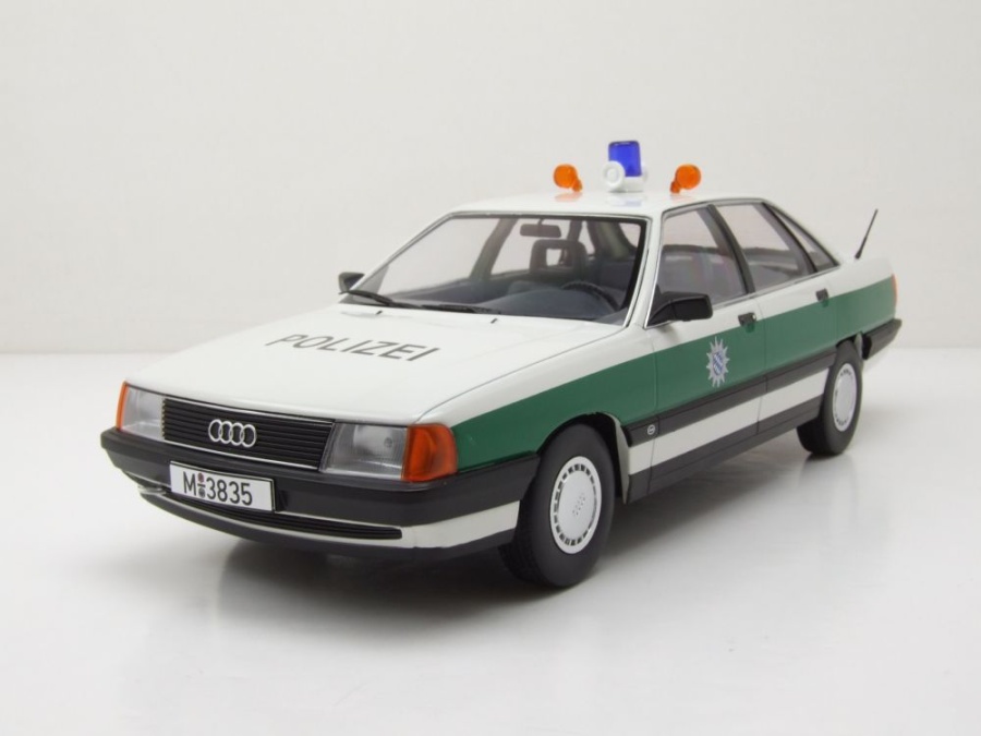 Modellauto Audi 100 C3 1989 weiß grün Polizei 1:18 Triple9 bei Modell