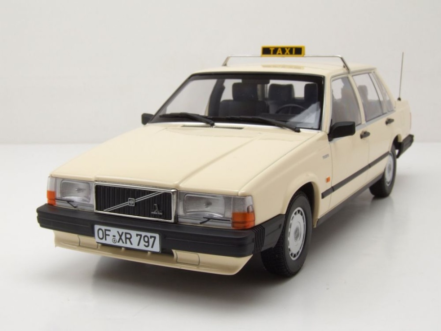 Modellauto Volvo 740 GL Taxi 1986 bei Modellautocenter, 129,50