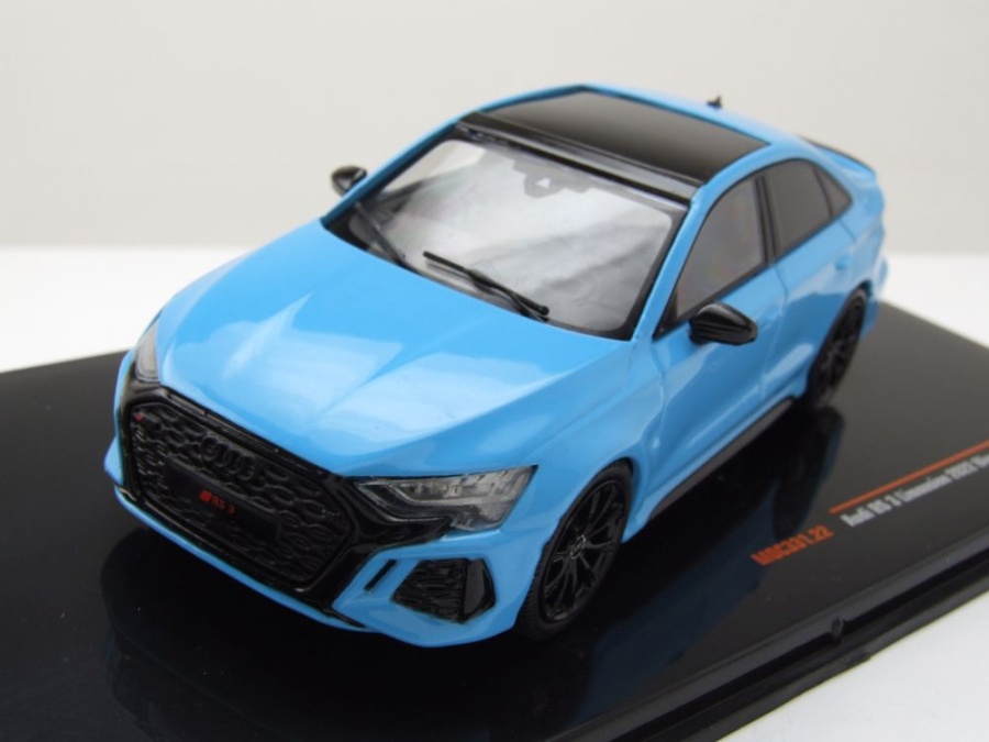 Modellauto Audi RS3 2022 hellblau metallic 1:43 ixo models bei ...