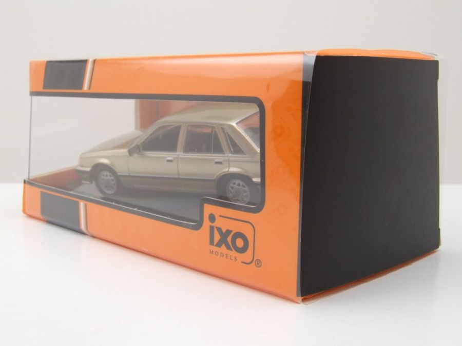 Modellauto Opel Senator A2 1983 beige metallic 1:43 ixo models bei ...