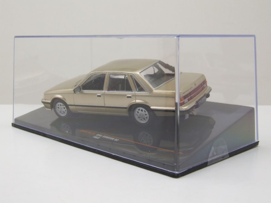 Modellauto Opel Senator A2 1983 beige metallic 1:43 ixo models bei ...