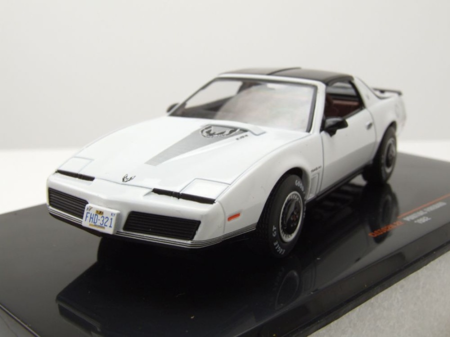 Modellauto Pontiac Firebird 1982 weiß 1:43 ixo models bei ...