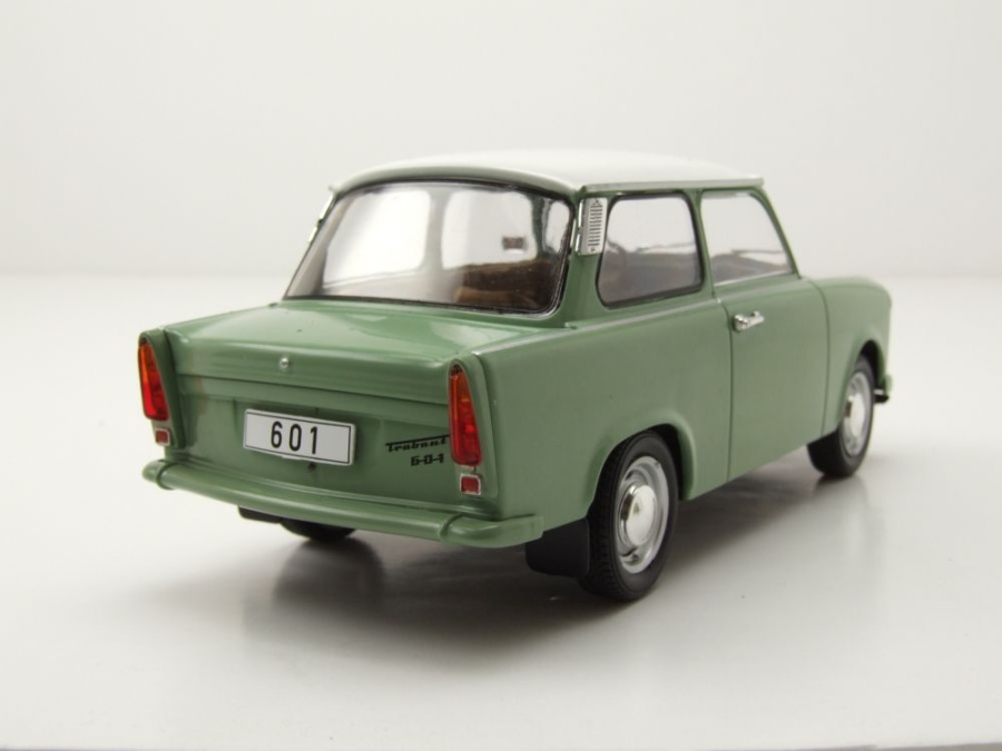 Modellauto Trabant 601 Trabbi 1965 hellgrün weiß 1:24 Whitebox bei ...