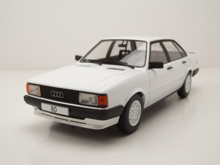 Modellauto Audi 80 GTE B2 1978 weiß 1:18 MCG bei Modellautocenter, 64,50
