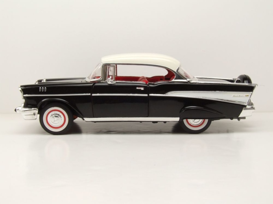 Modellauto Chevrolet Bel Air Hardtop 1957 schwarz weiß 1:18 Lucky Die ...
